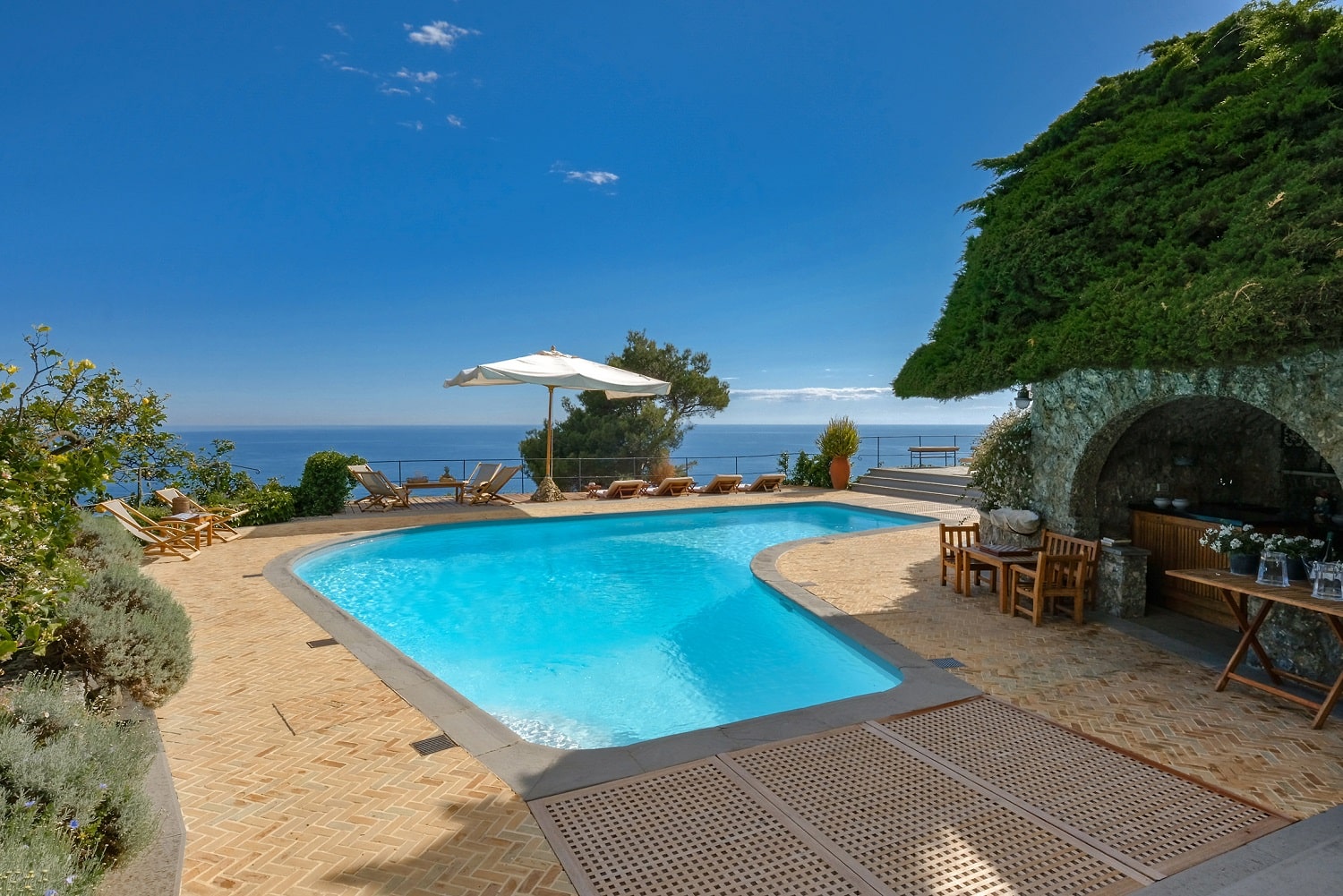 Villa Portofino 01 — Guests: 10 / Bdr: 5 / Bth: 5 - Arts and Leisure