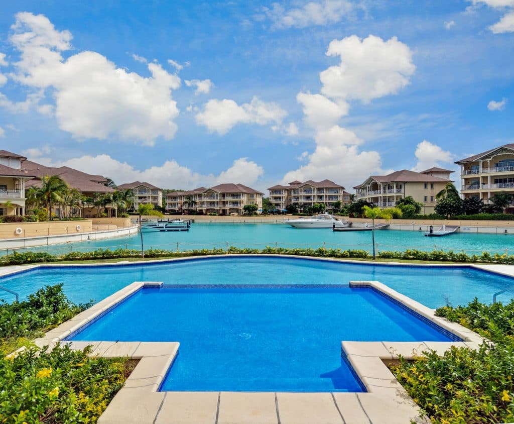 The Landings Resort - Arts and Leisure