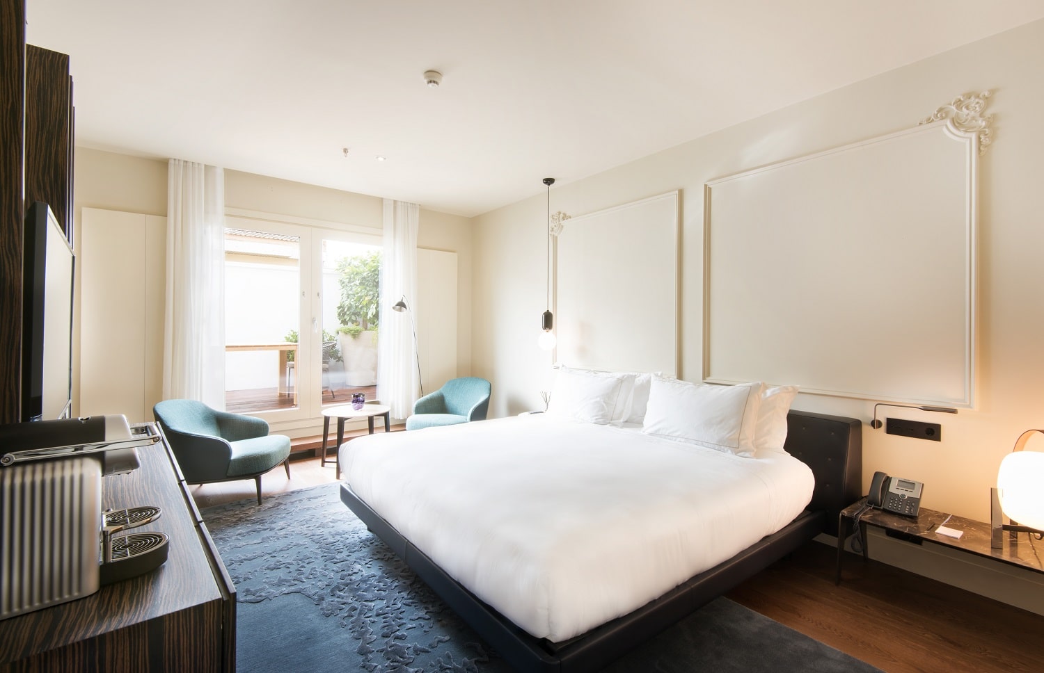 Mercer Seville - Arts and Leisure