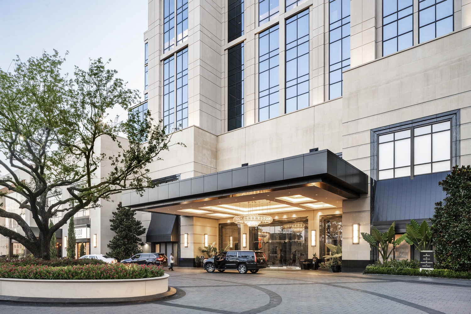 The Post Oak Hotel at Uptown Houston - Arts and Leisure
